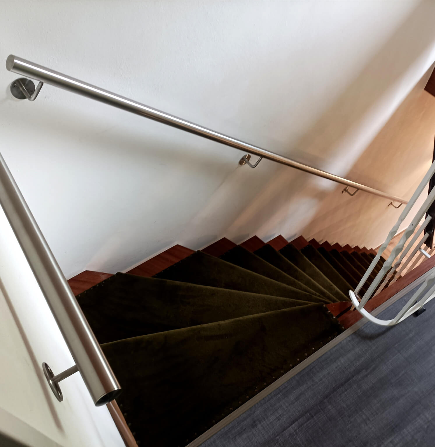 Handlauf für die innen Treppe - Handlauf auf Rezept